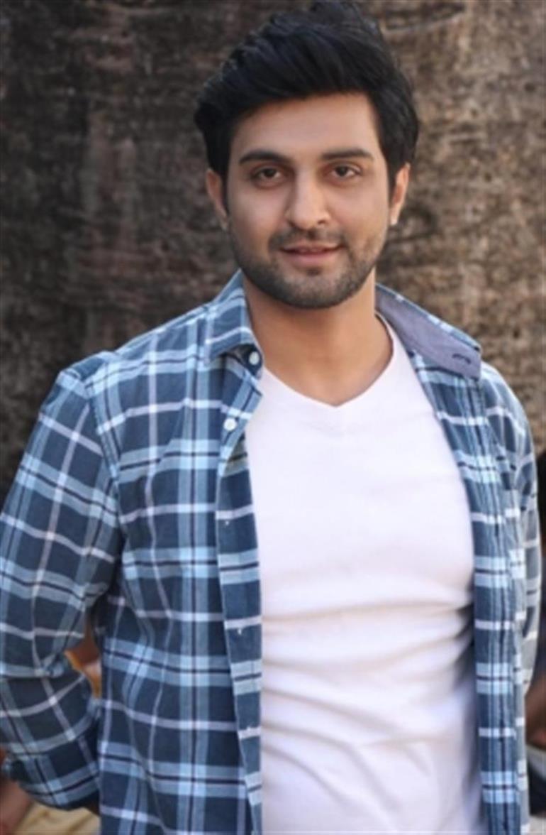 Nikhil Parmar to make Bollywood debut with 'Heropanti 2'