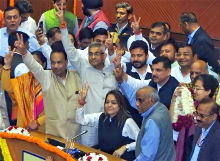 Delhi Mayor agrees for fresh standing committee poll