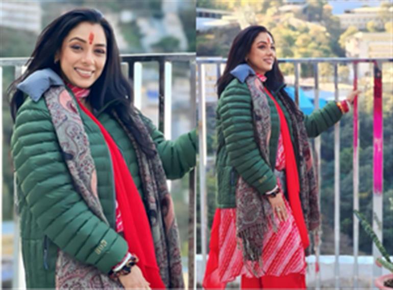 Rupali Ganguly welcomes 2024 with spiritual bliss, visits Vaishno Devi ...