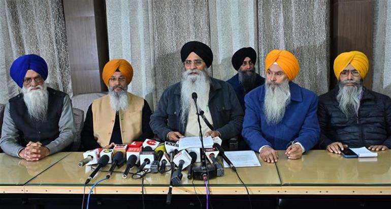 SGPC objected to the Jammu and Kashmir High Court's decision to confuse ...